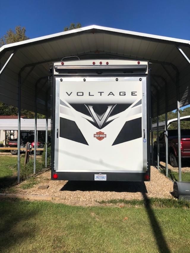 2020 Dutchmen Voltage Toy Hauler 3615 - National Vehicle