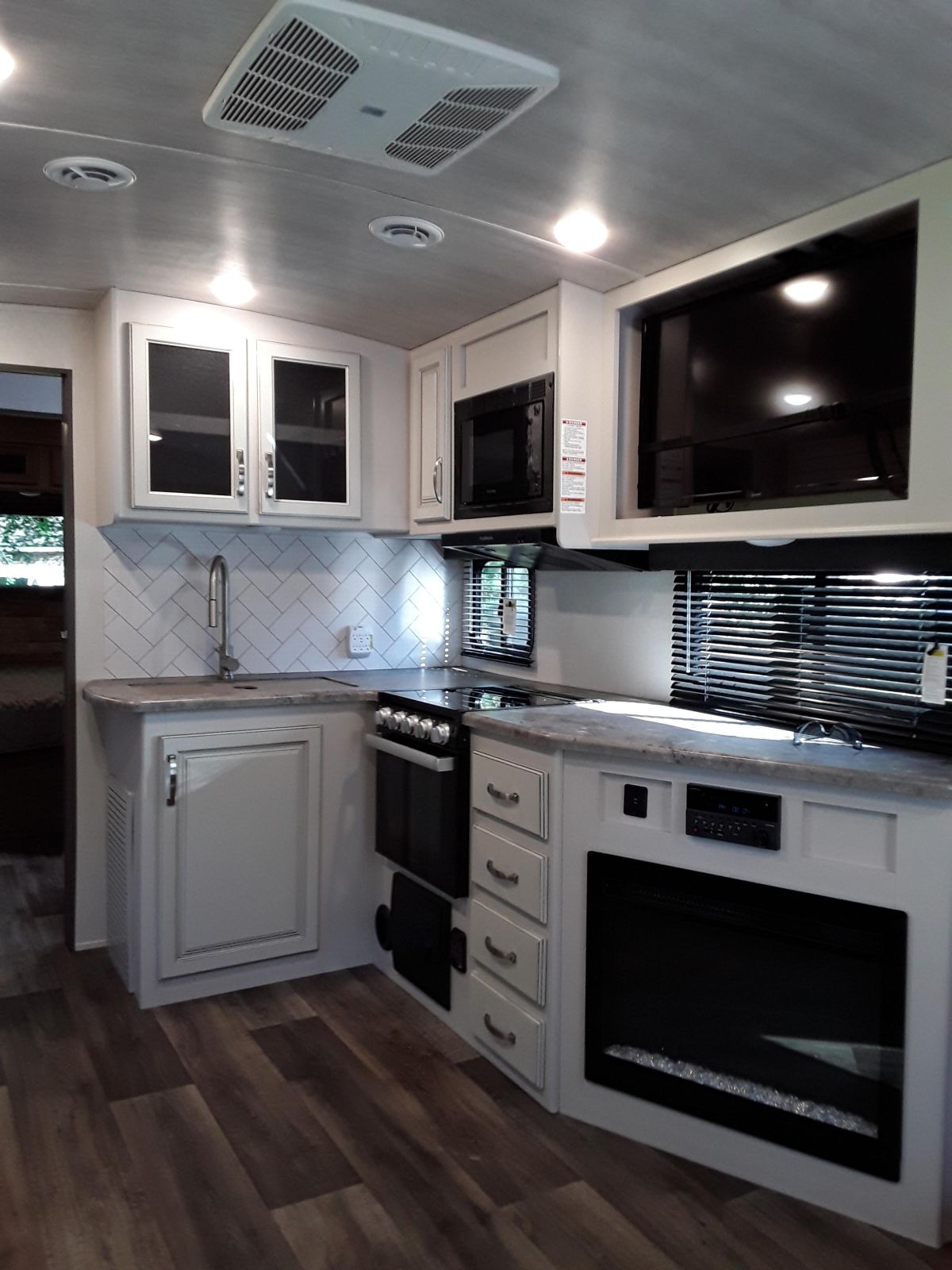 2022 Keystone Cougar 25RDS - National Vehicle