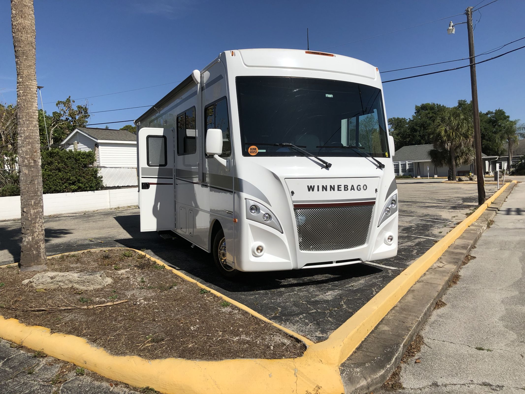 2018 Winnebago Intent 31P - National Vehicle