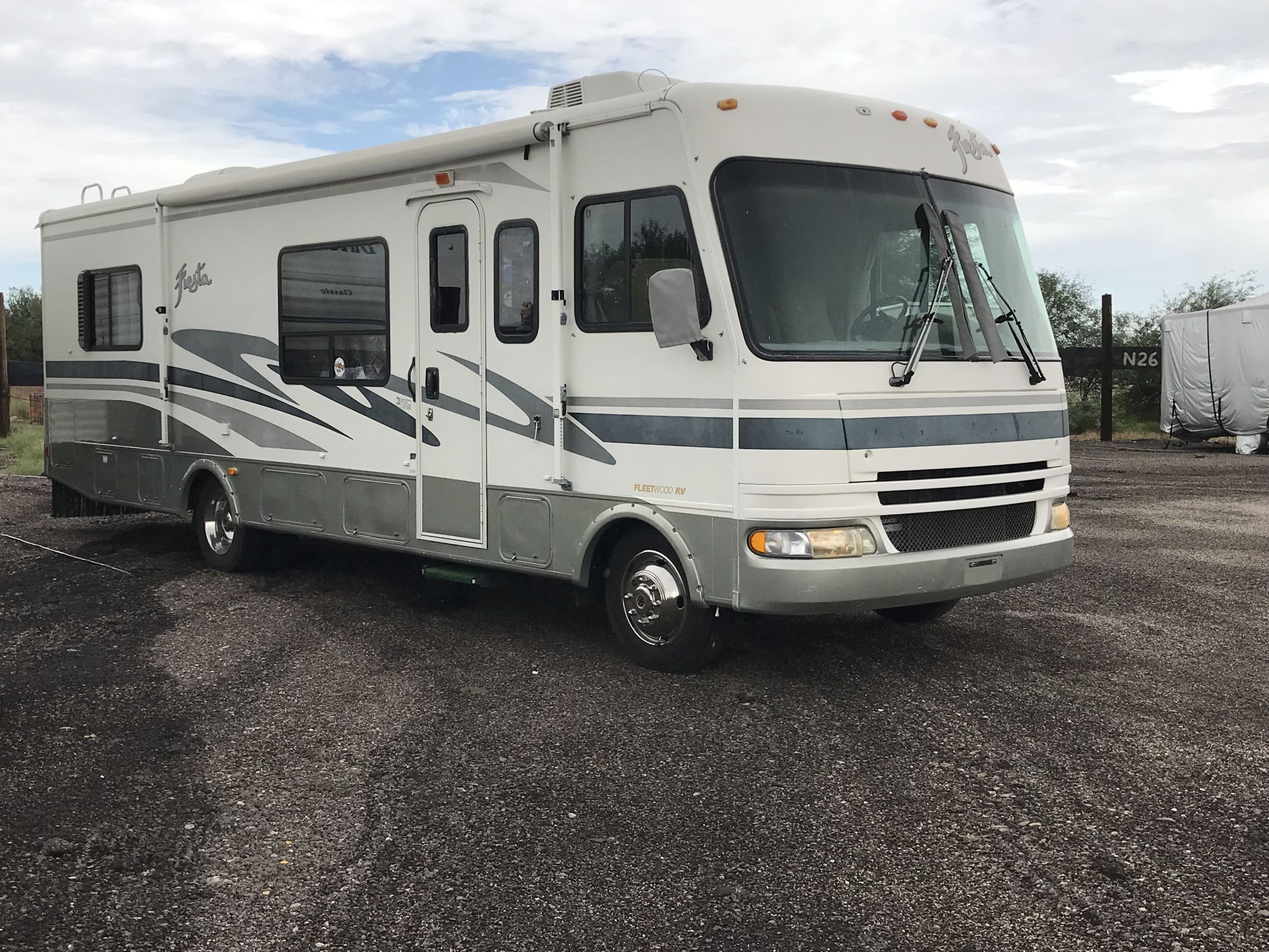 2004 Fleetwood Fiesta 31H - National Vehicle