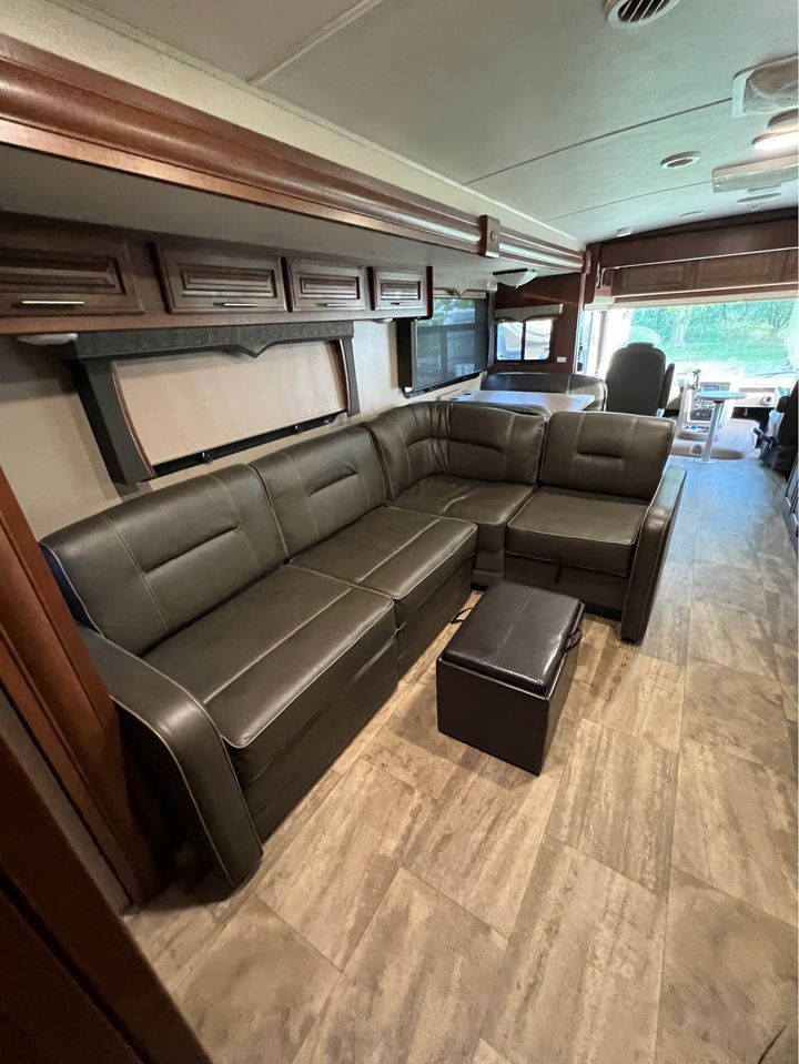2018 Forest River Georgetown GT5 31L5 - National Vehicle