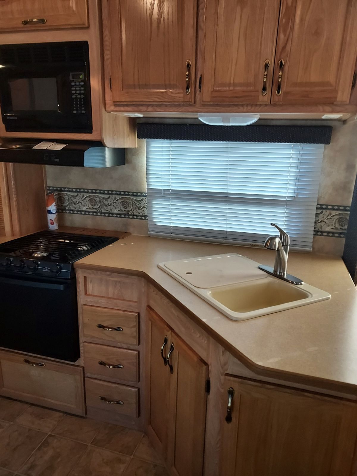 2006 Keystone Laredo 290SRL - National Vehicle