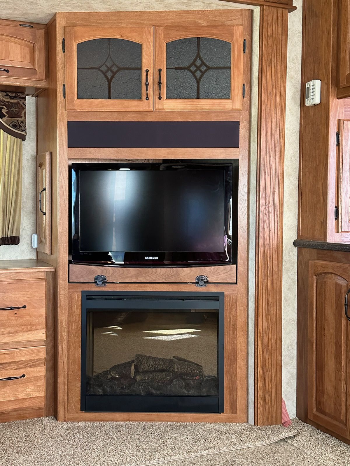 2011 Keystone Montana Hickory 3400RL - National Vehicle