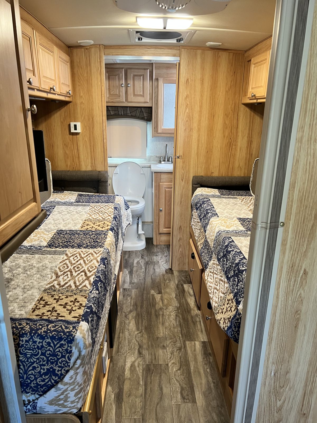 2021 Phoenix Cruiser Motorhome 2552 - National Vehicle