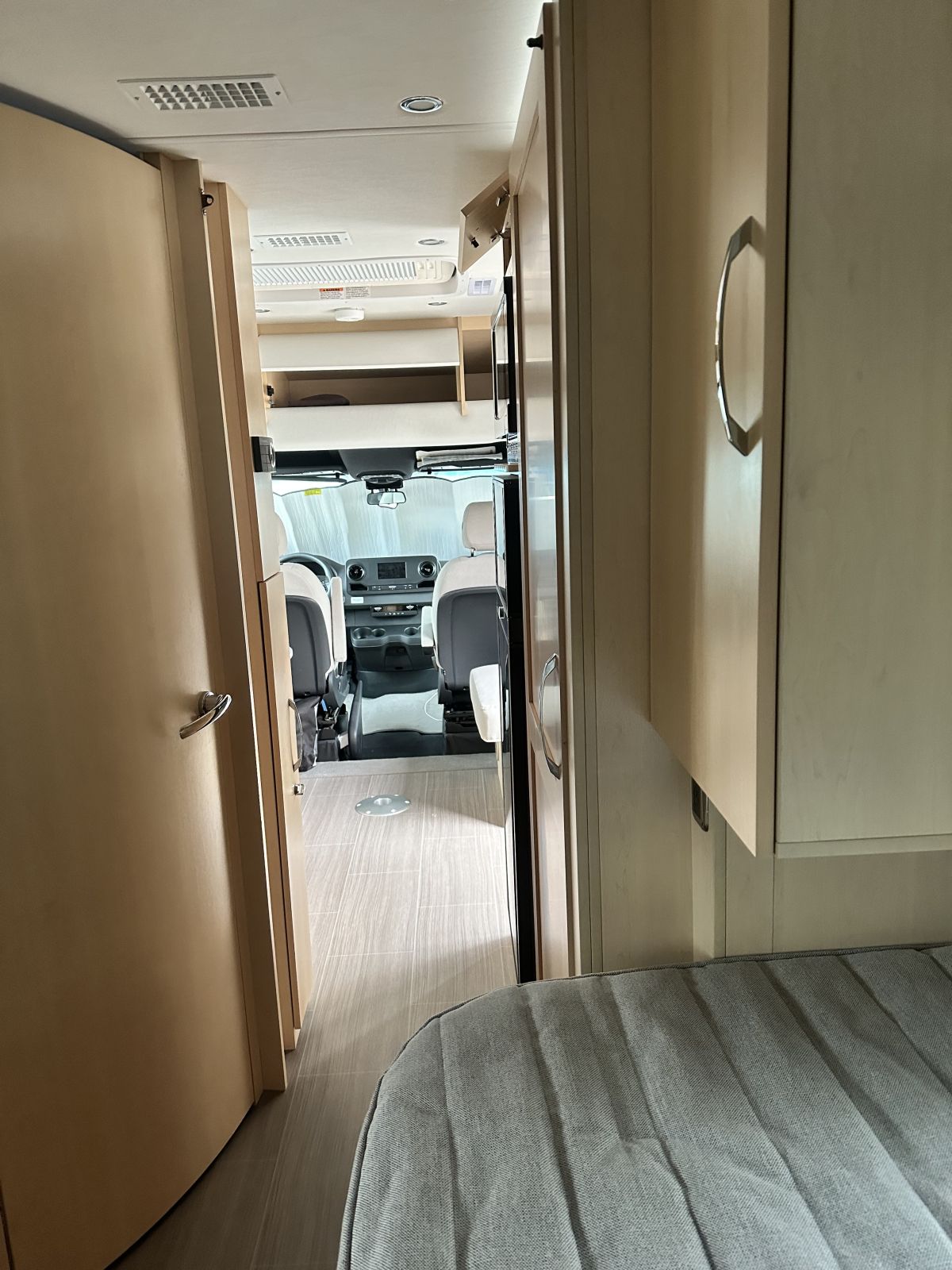 2022 Leisure Travel Van Unity U24TB - National Vehicle