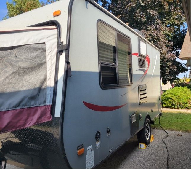 2016 Starcraft Launch 16RB - National Vehicle