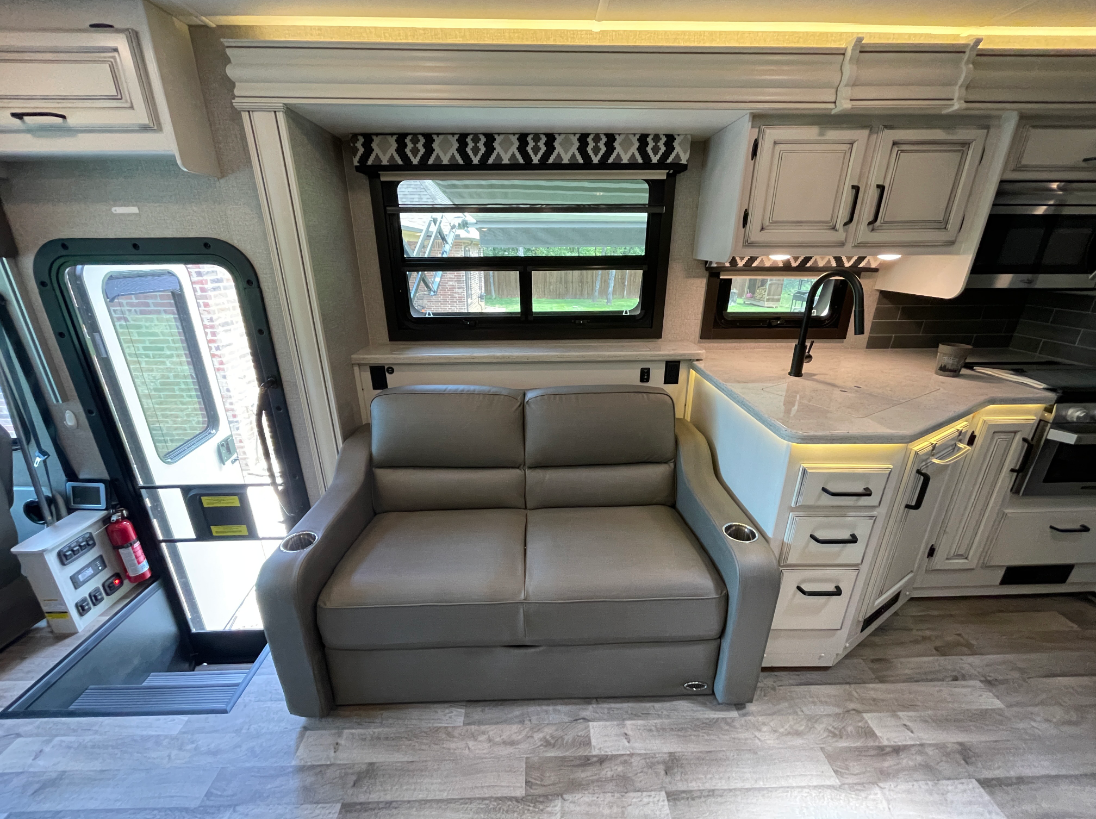 2020 Jayco Precept 34G - National Vehicle