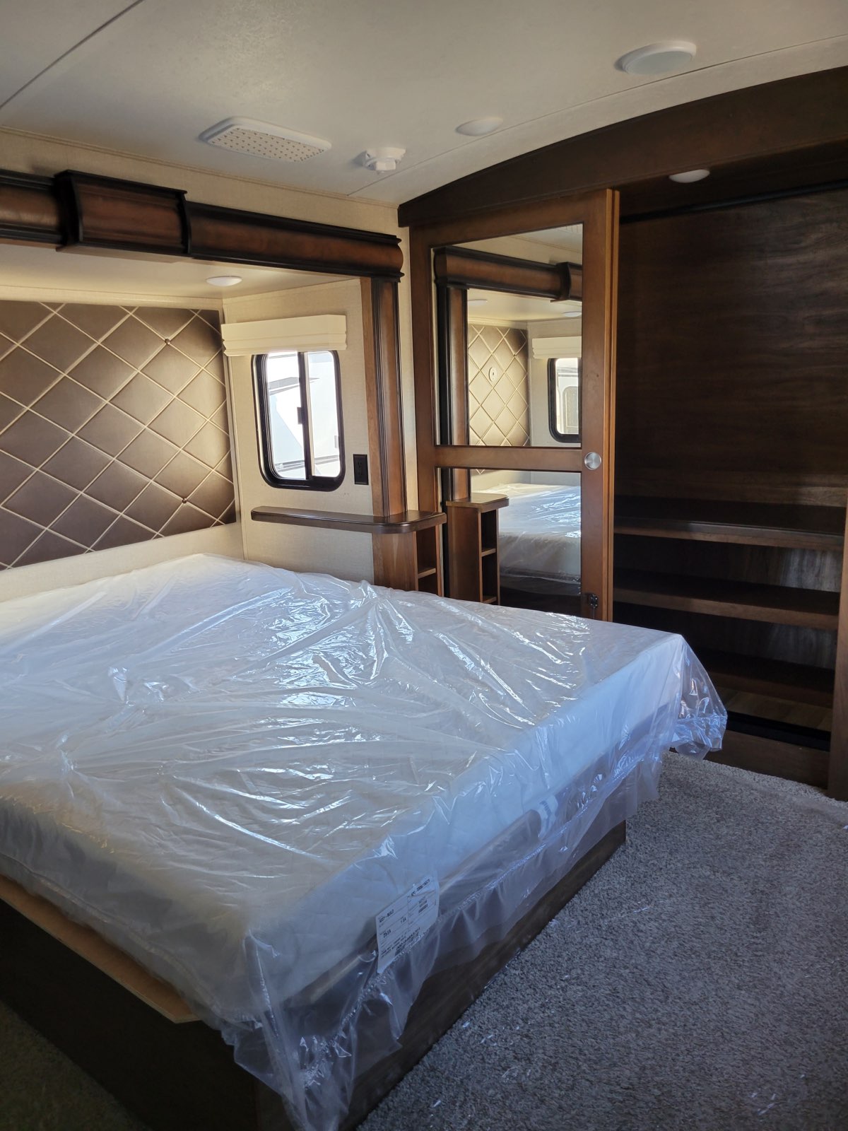 2017 Keystone Montana Legacy Edition 3661RL - National Vehicle