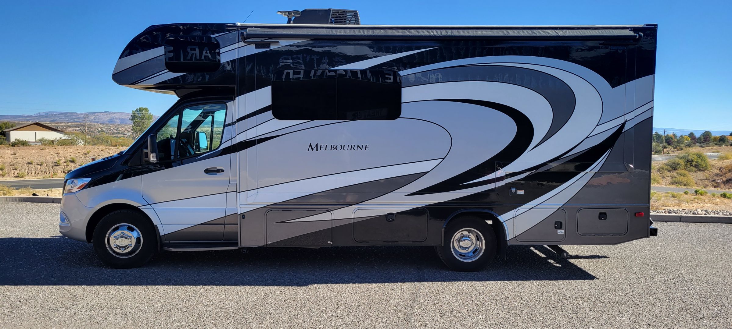 2021 Jayco Melbourne 24L - National Vehicle