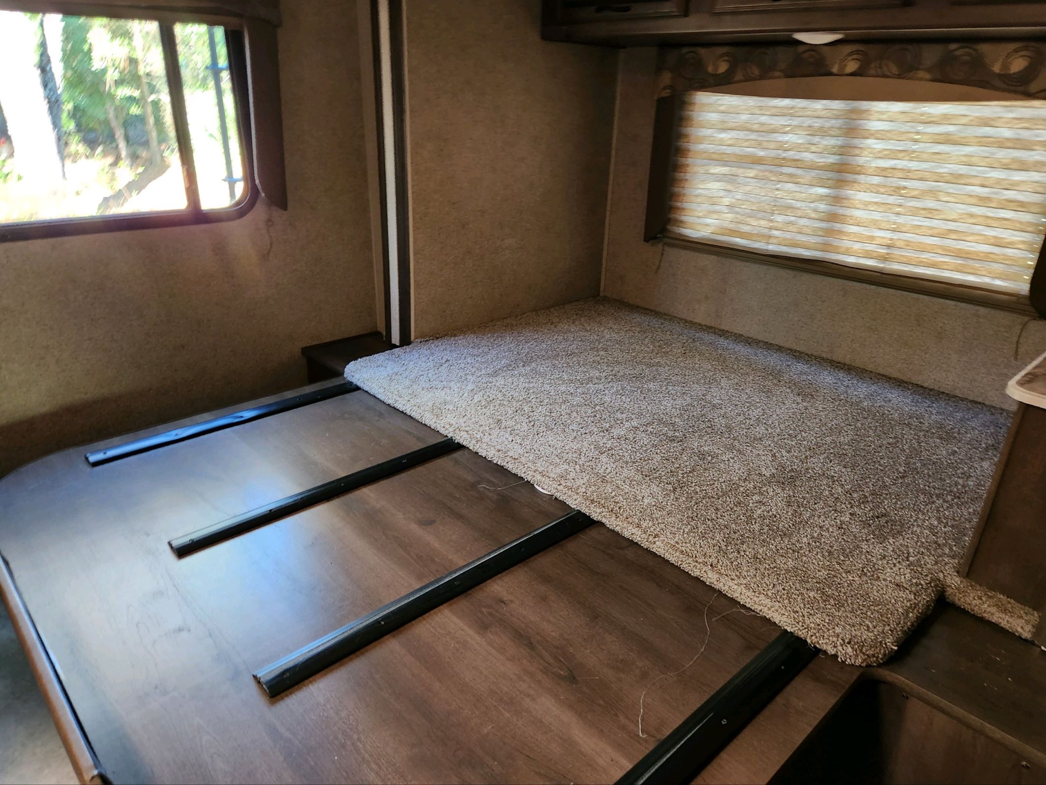 2018 Coachmen Freelander 28BH - National Vehicle