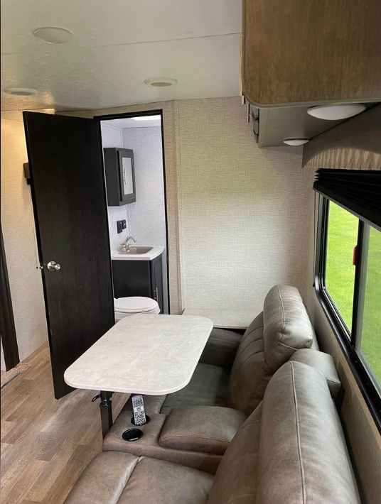 2020 Braxton Creek LX 26RKS - National Vehicle