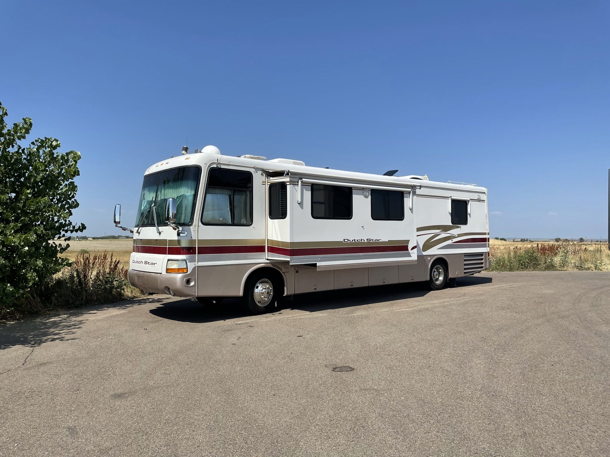 1998 Newmar Dutch Star 3858 - National Vehicle