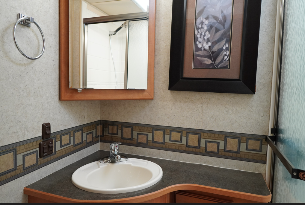 2011 Itasca Suncruiser 32H - National Vehicle