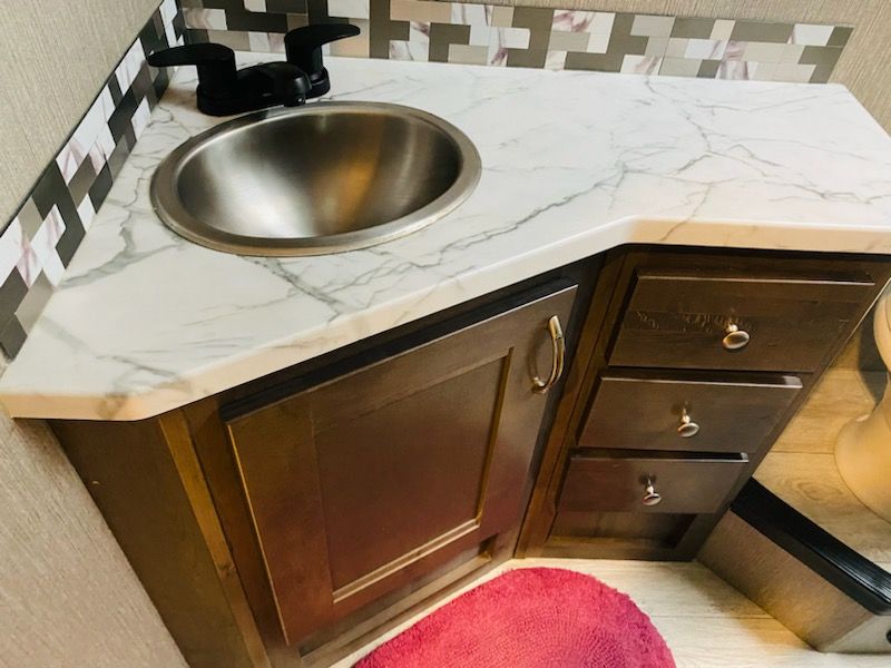 2022 Nexus Triumph 24T - National Vehicle