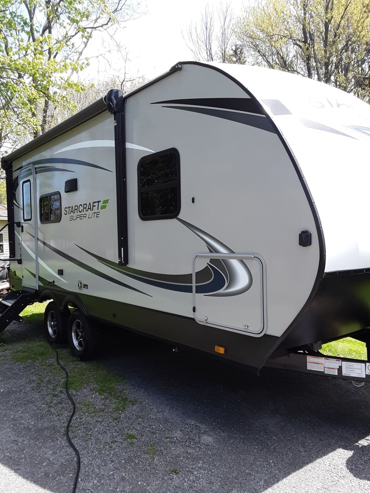 2021 Starcraft Super Lite 212FB - National Vehicle