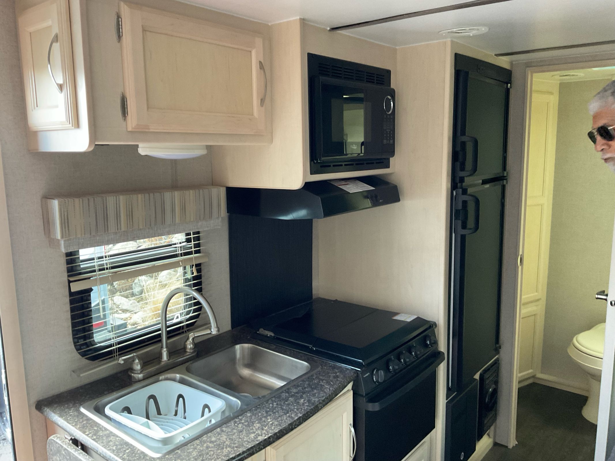 2018 Winnebago Micro Minnie 2106DS - National Vehicle