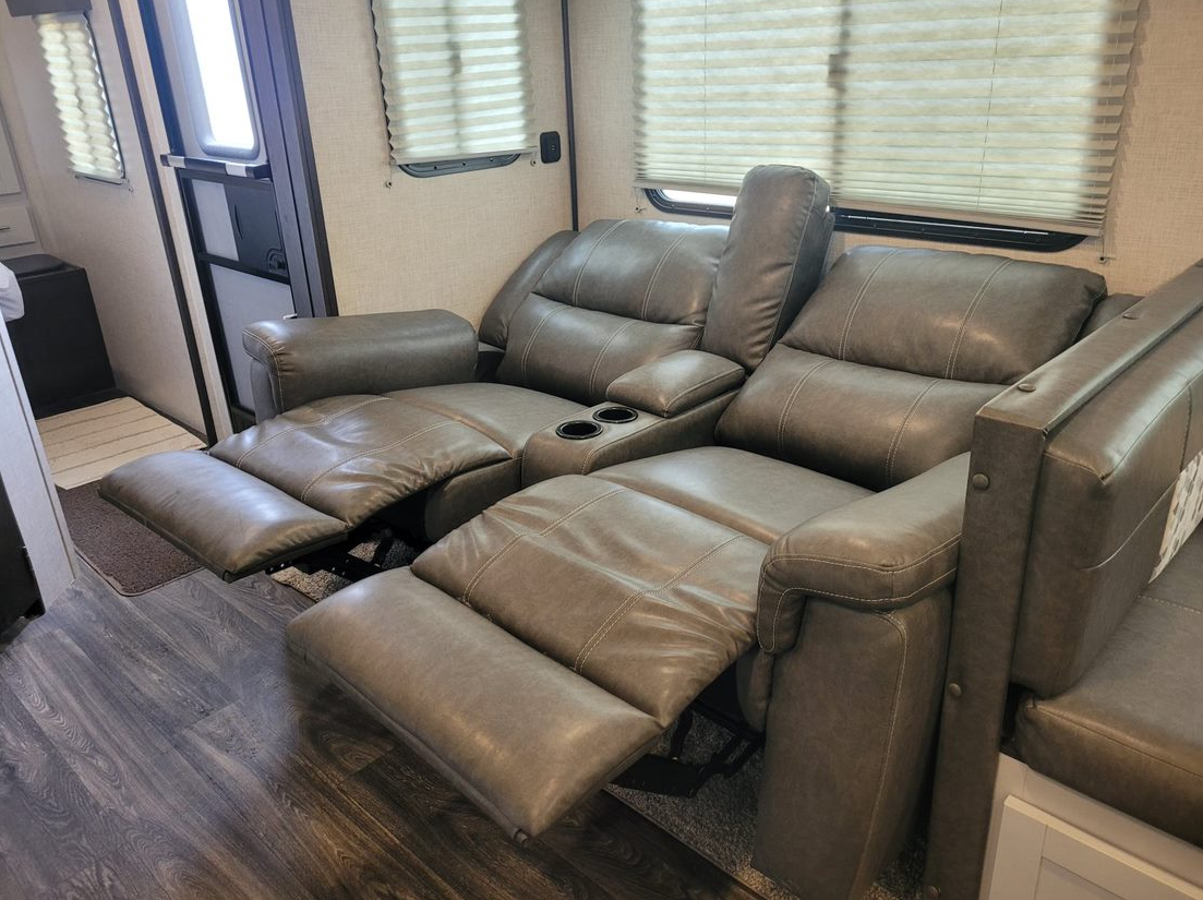 2021 Keystone Bullet Ultra Lite 258RKS - National Vehicle