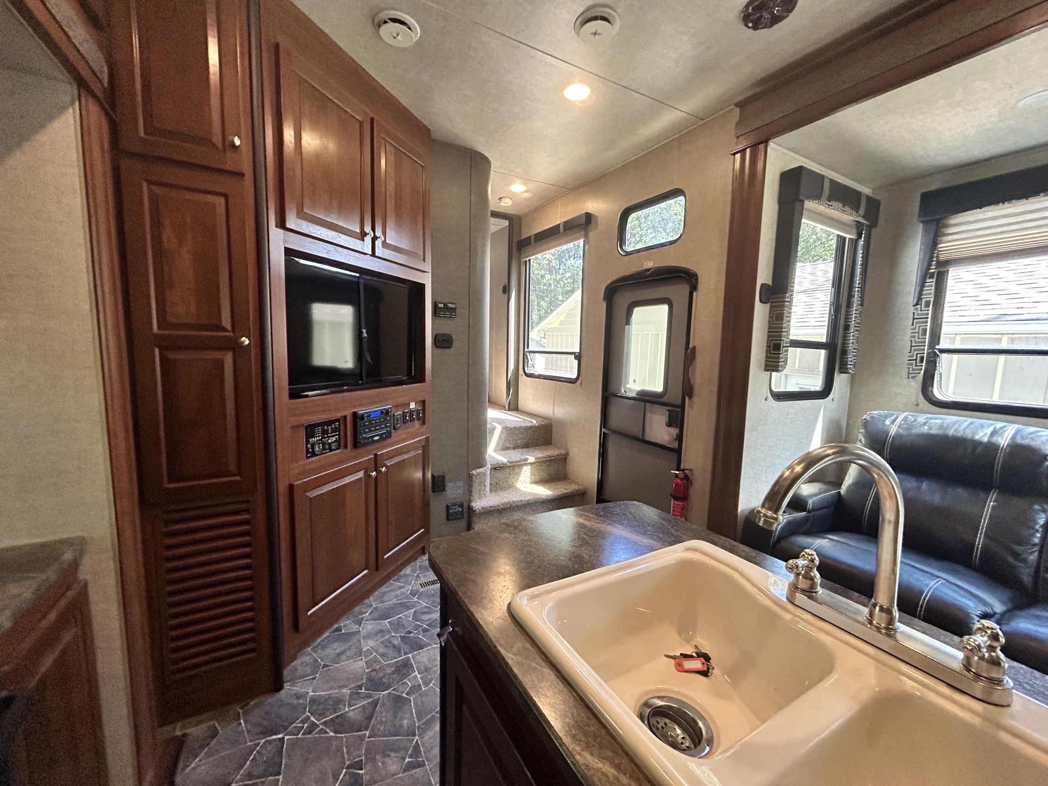 2015 Keystone Impact 386 - National Vehicle