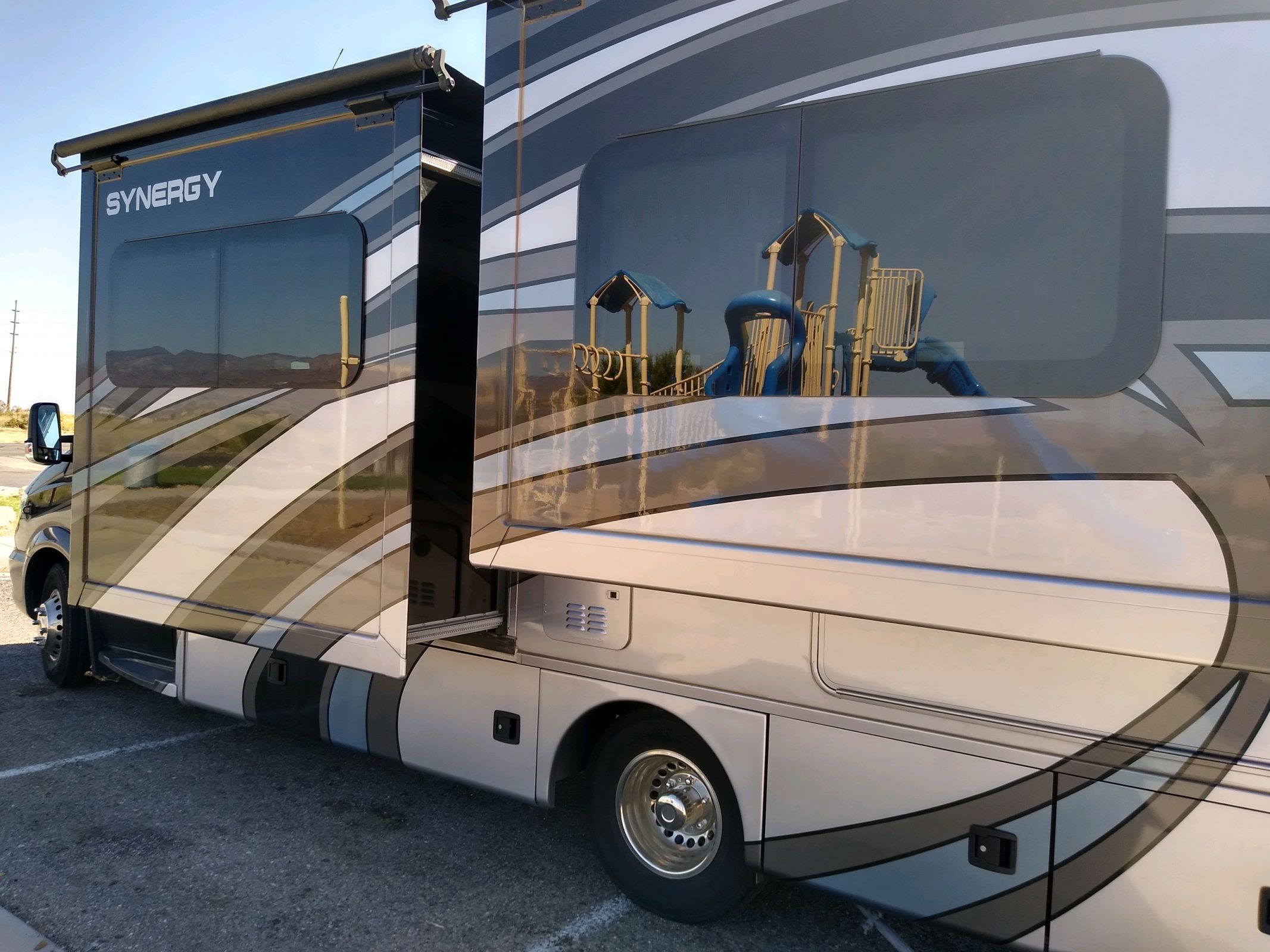 2017 Thor Motor Coach Synergy Sprinter 24SD - National Vehicle