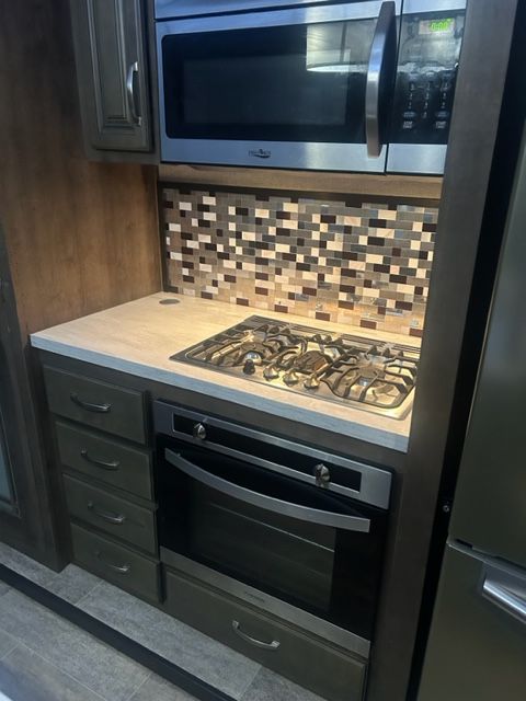 2018 Keystone Montana Legacy Edition 3811MS - National Vehicle