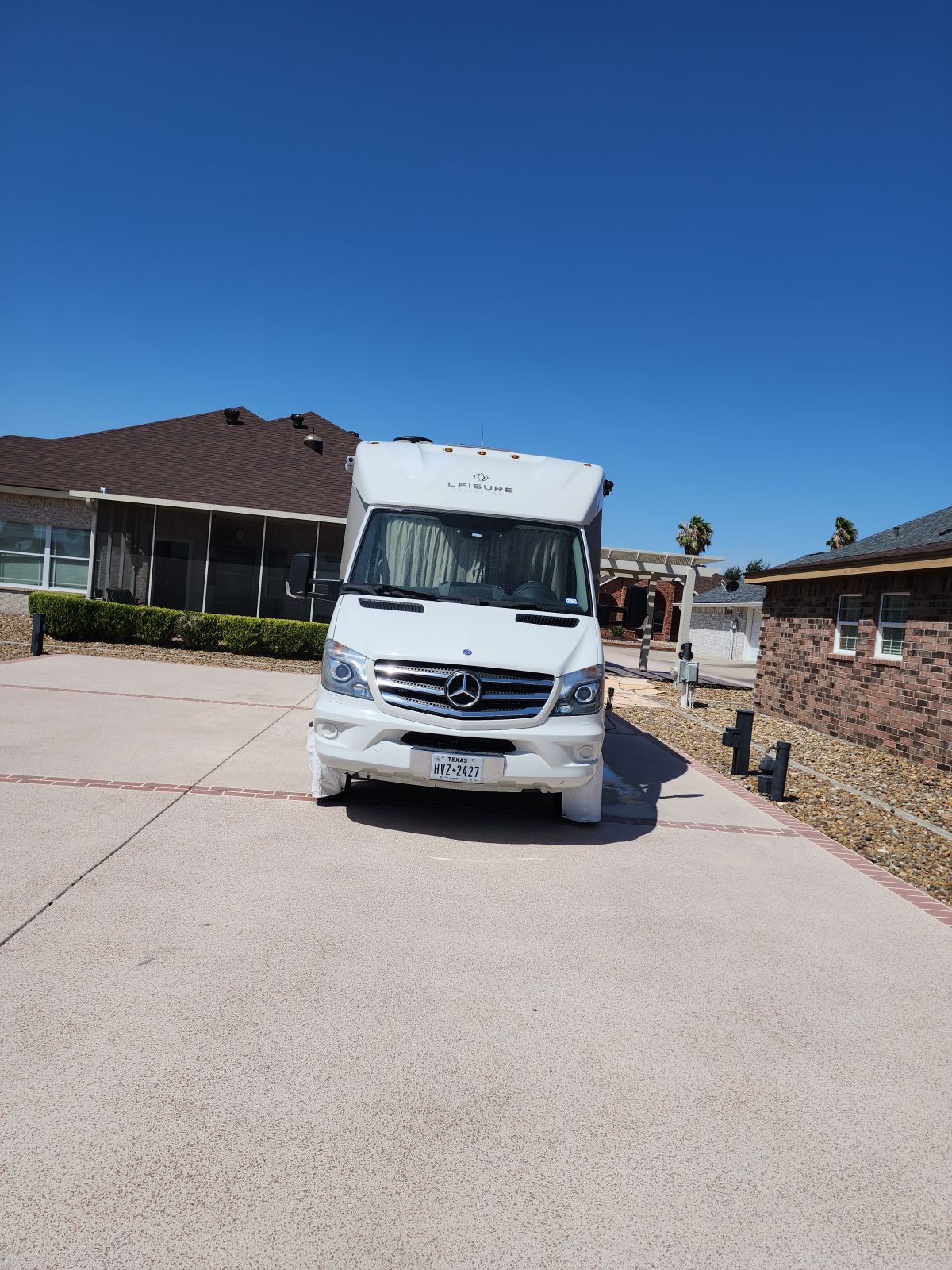 2015 Leisure Travel Van Unity U24MB - National Vehicle