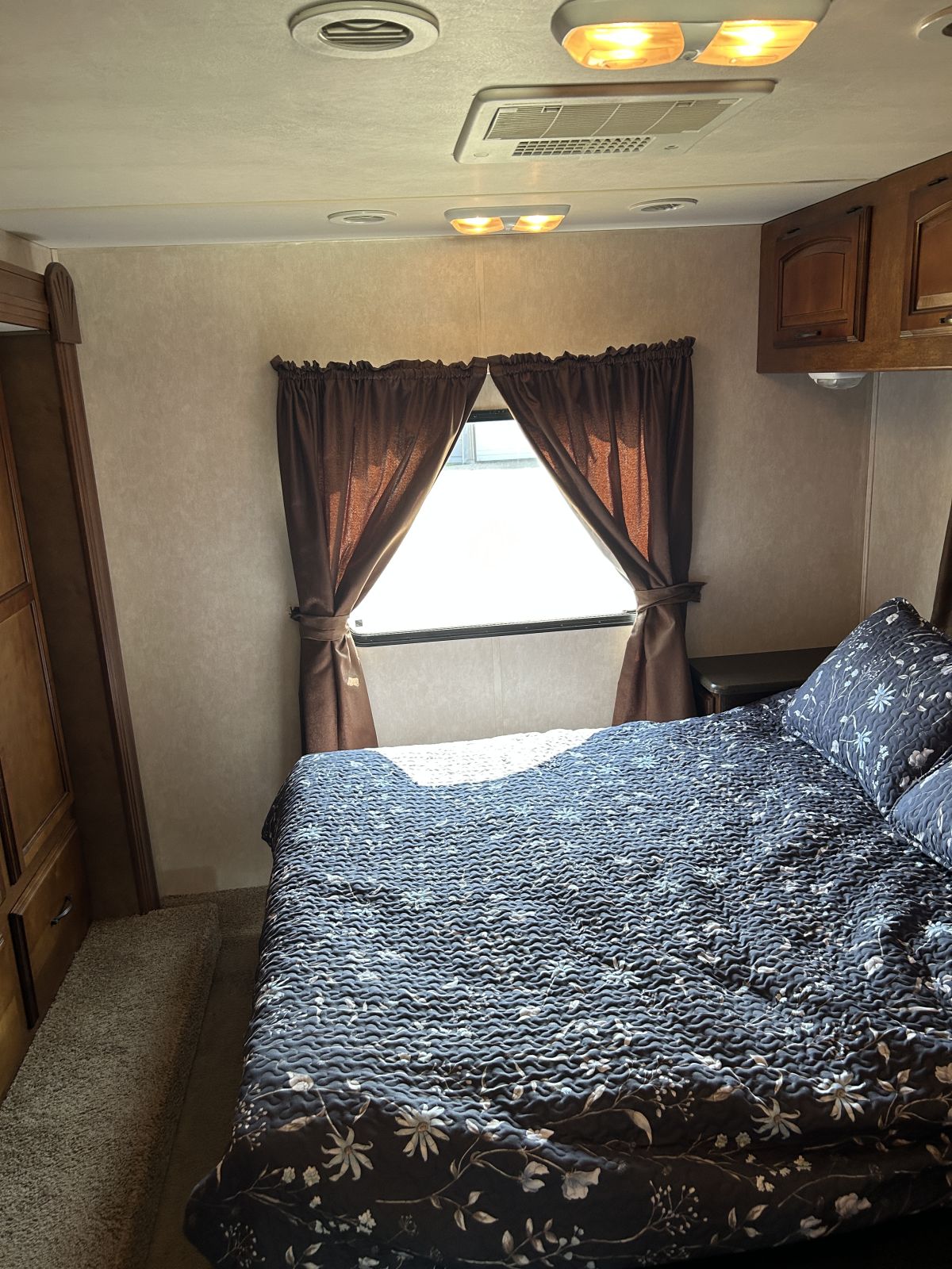 2012 Coachmen Mirada 34BH - National Vehicle