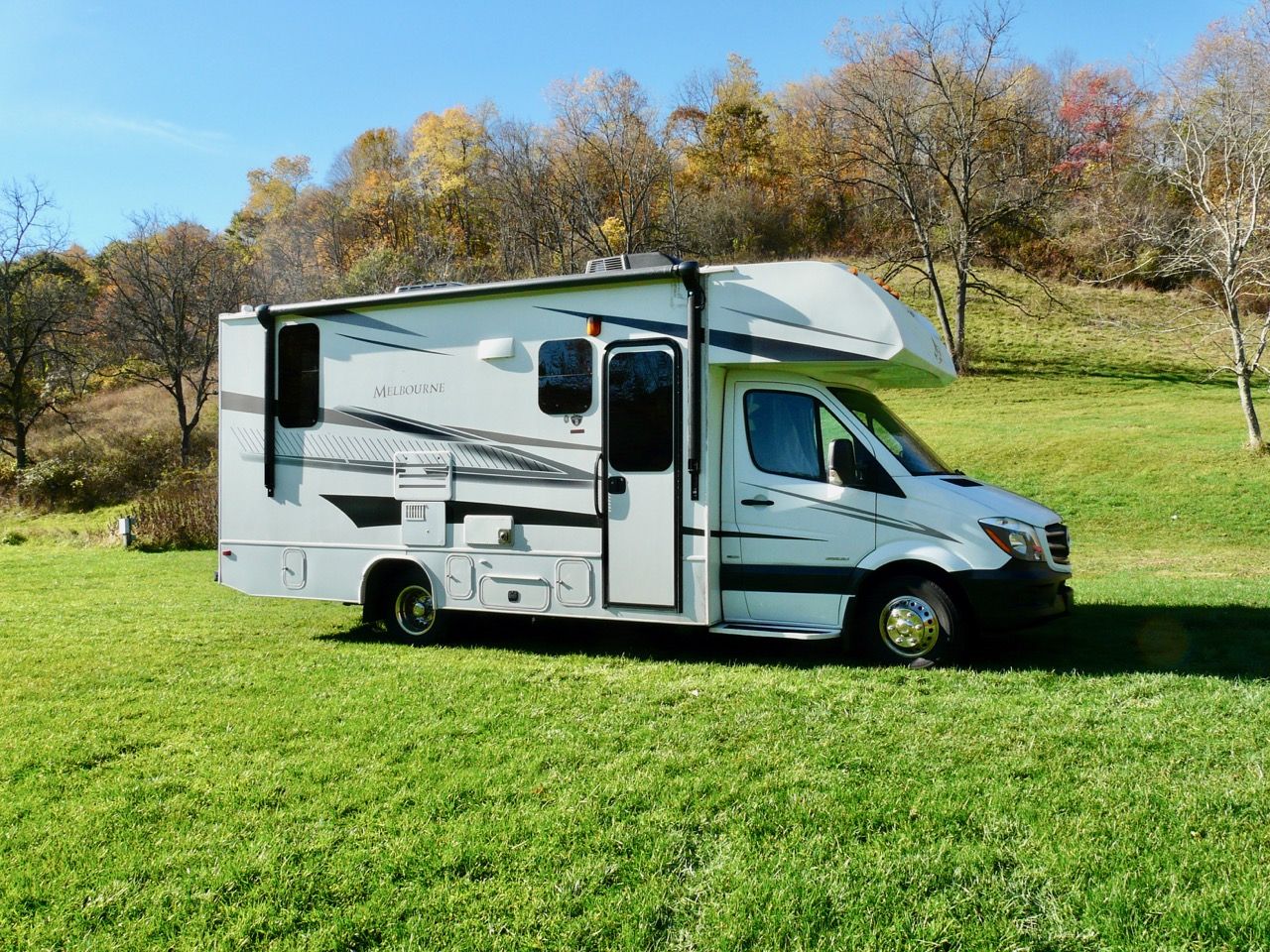 2017 Jayco Melbourne 24L - National Vehicle