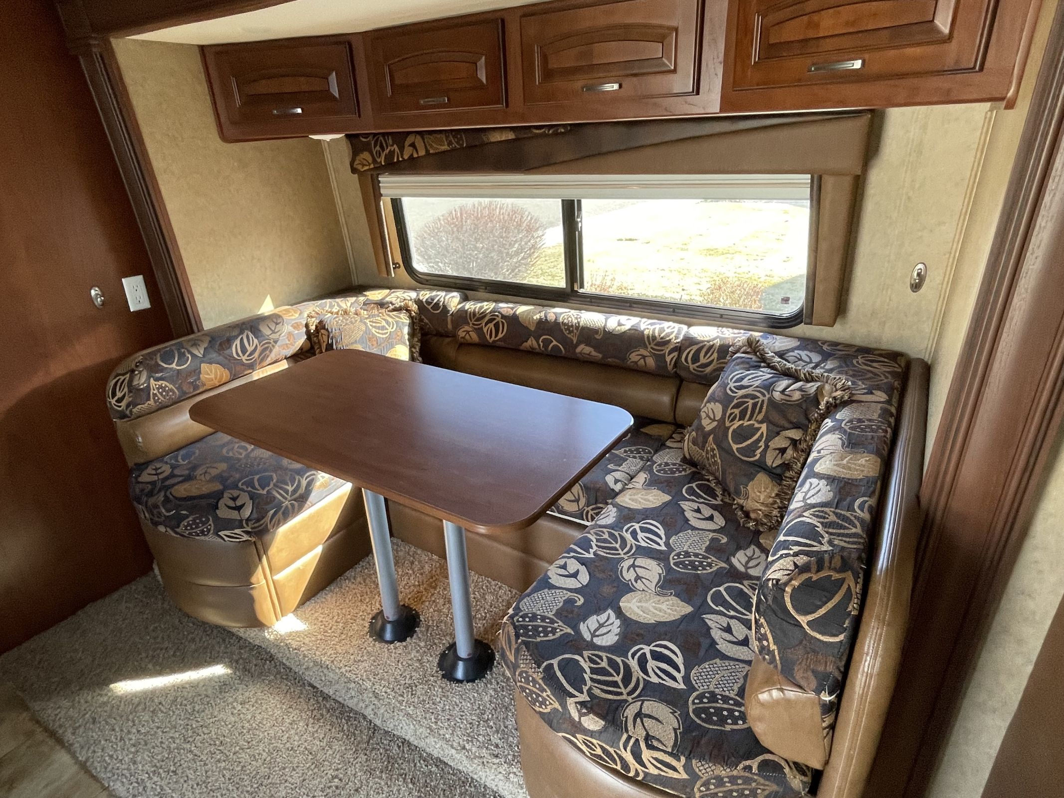 2013 Jayco Melbourne 28F - National Vehicle