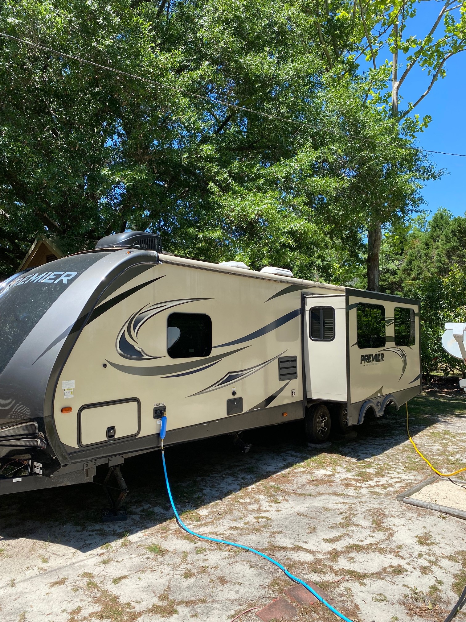 2018 Keystone Bullet Premier 30RIPR - National Vehicle