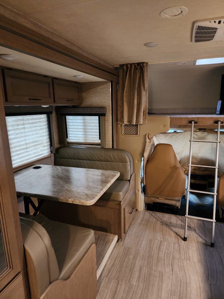 2021 Thor Motor Coach Daybreak 24DB - National Vehicle