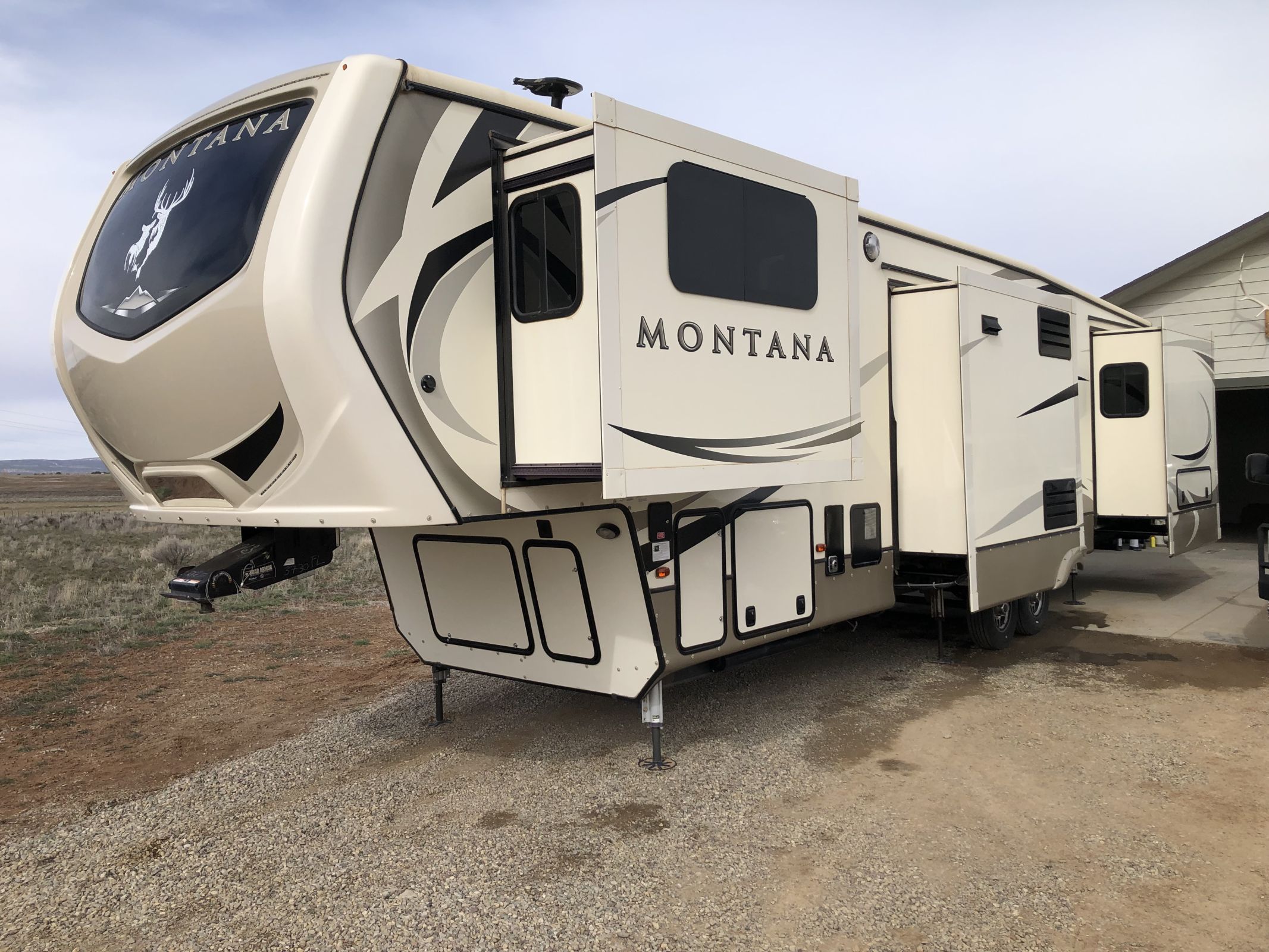 2019 Keystone Montana 3730FL - National Vehicle