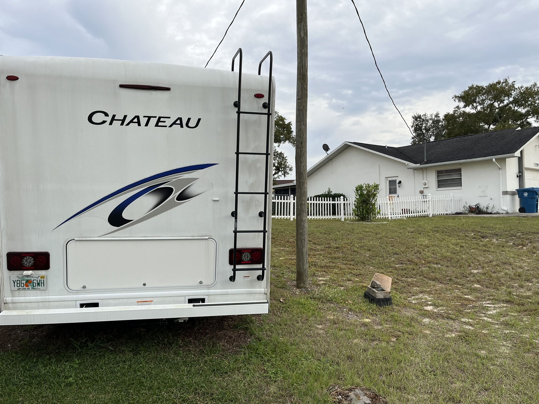 2021 Thor Motor Coach Chateau 28A - National Vehicle