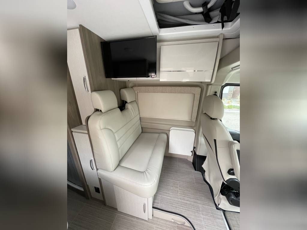 2022 Thor Motor Coach Tellaro 20AT - National Vehicle