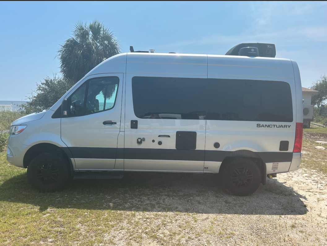 2022 Thor Motor Coach Sanctuary 4x4 19P - National Vehicle