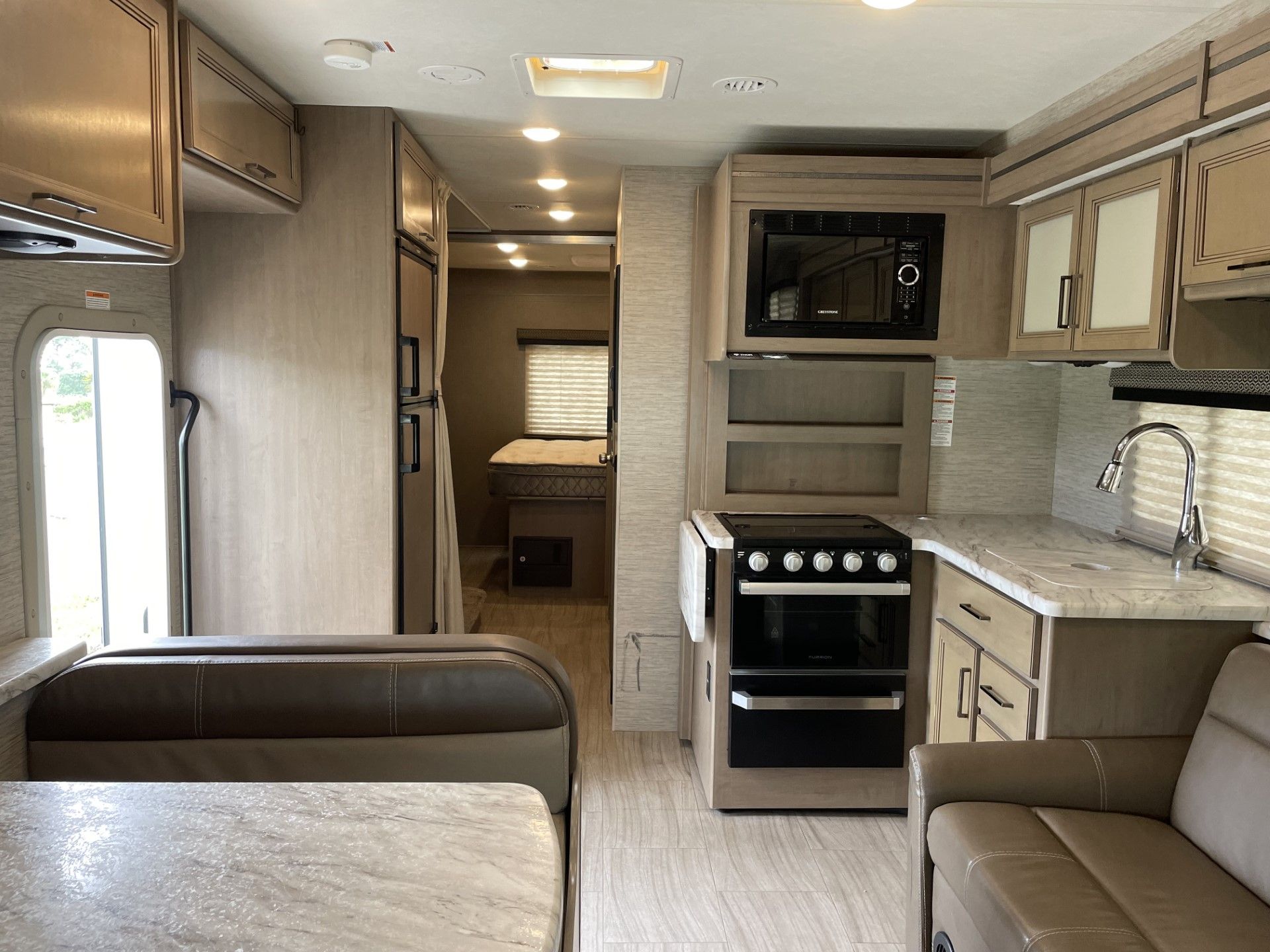 2021 Thor Motor Coach Coleman 30CM - National Vehicle