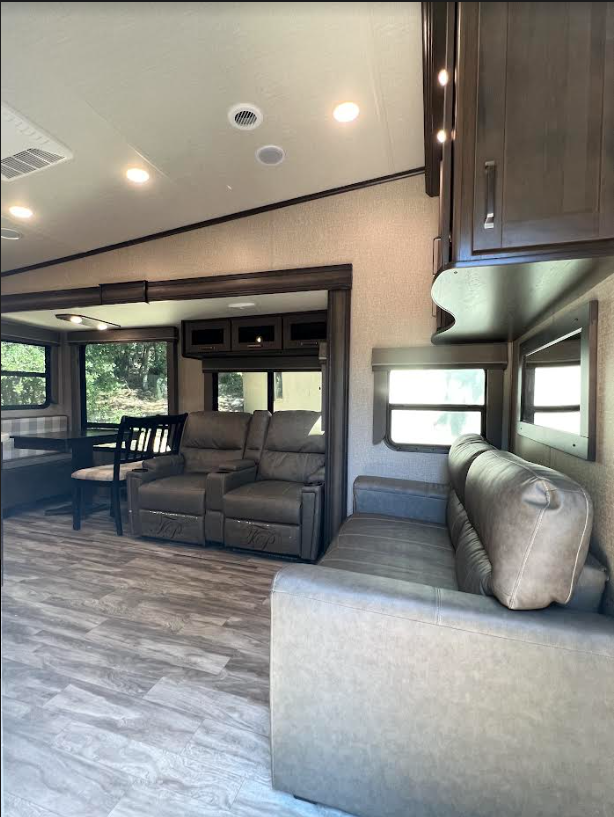 2022 Grand Design Reflection 320MKS - National Vehicle