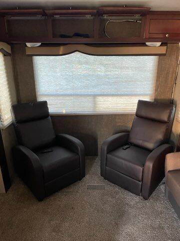 2014 Heartland Elkridge X-treme Light E289 - National Vehicle