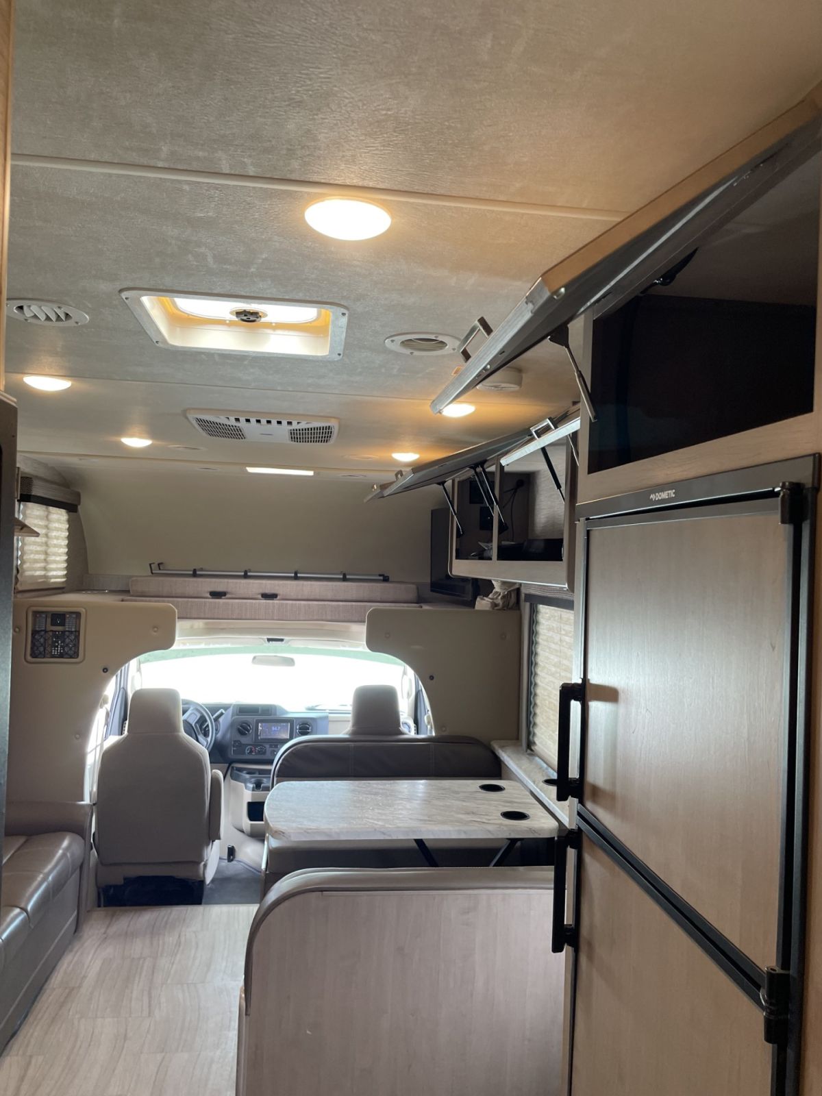 2021 Thor Motor Coach Coleman 30CM - National Vehicle