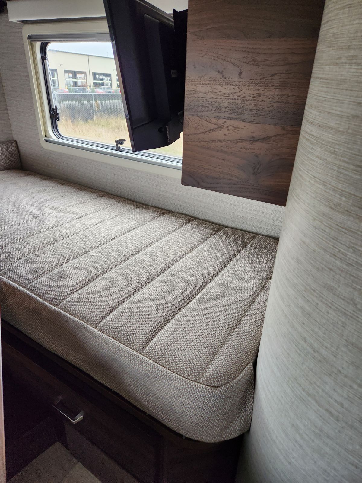 2022 Winnebago Navion 24V - National Vehicle