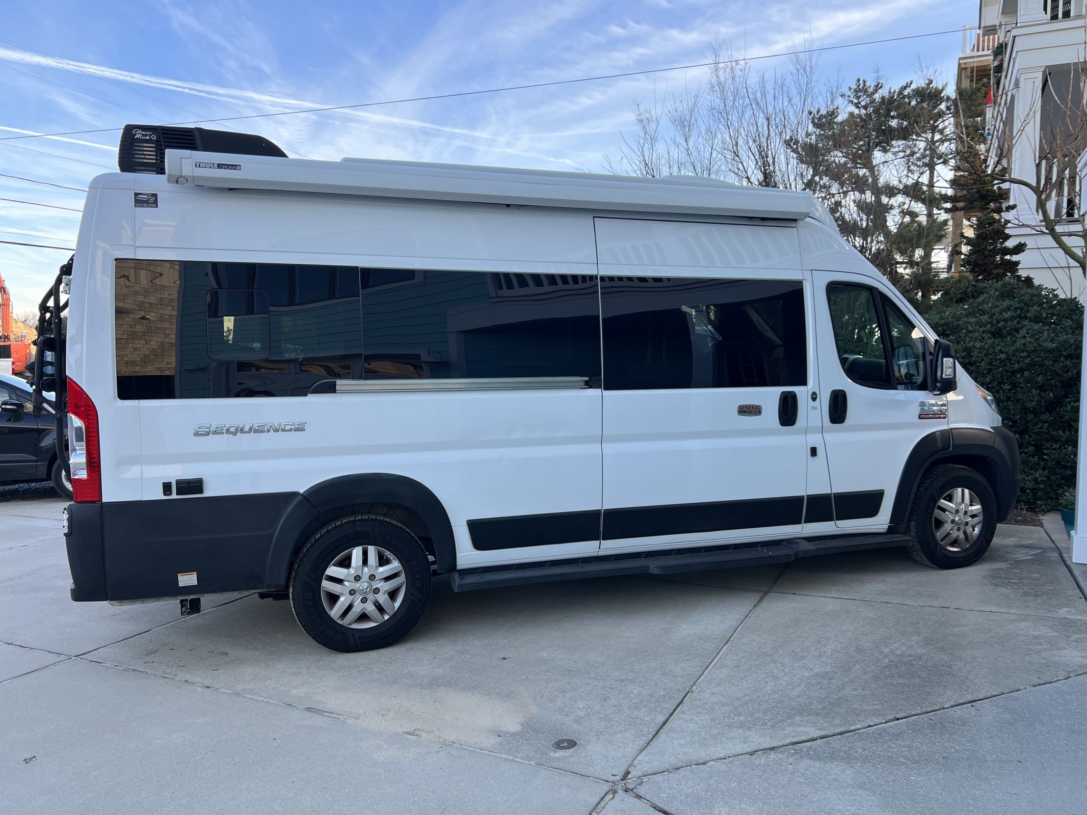 2022 Thor Motor Coach Sequence 20A - National Vehicle