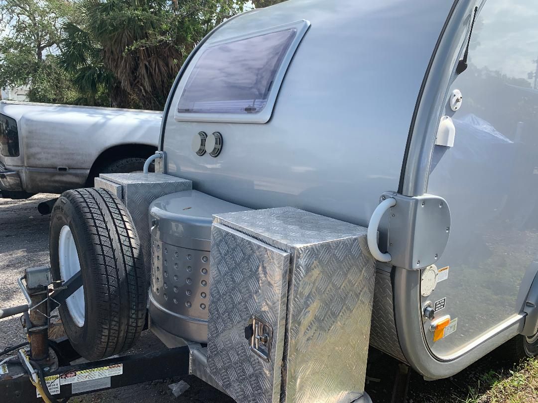 2016 NuCamp T@B 320 S Sofitel - National Vehicle