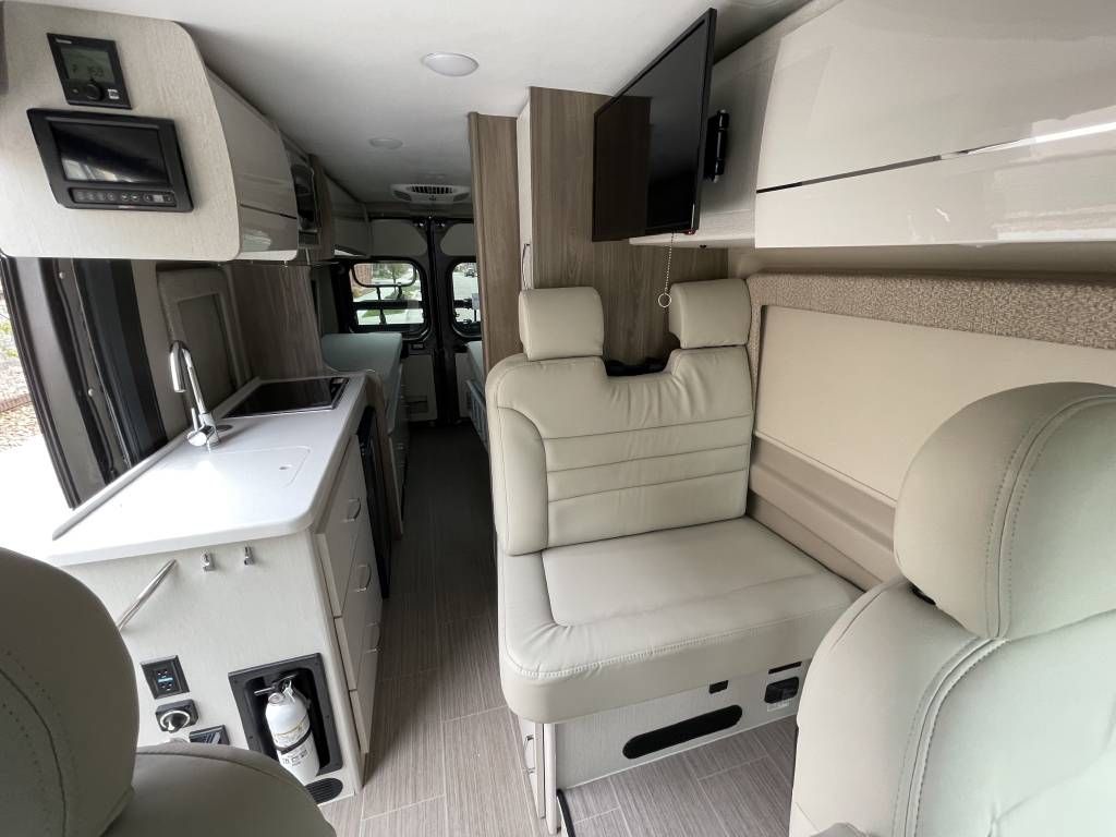 2022 Thor Motor Coach Tellaro 20AT - National Vehicle