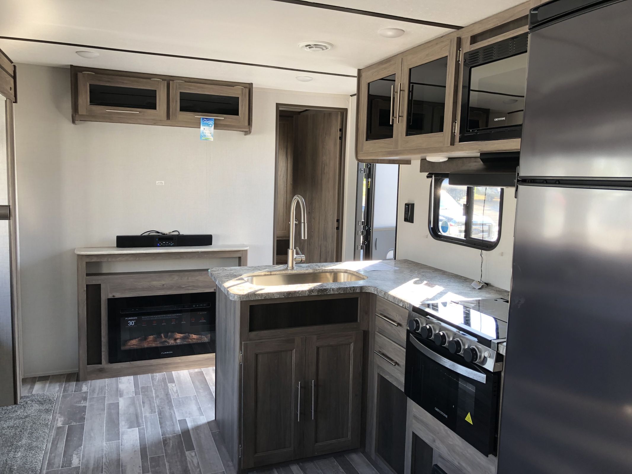 2021 Crossroads Zinger 320FB - National Vehicle