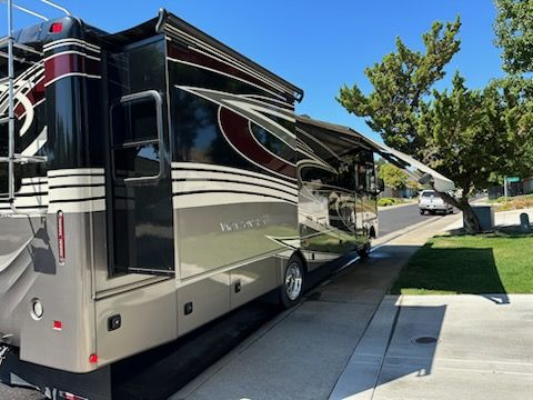 2018 Holiday Rambler Vacationer XE 32A - National Vehicle