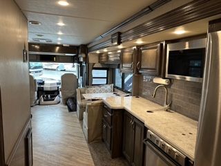 2021 Fleetwood Bounder 35P - National Vehicle