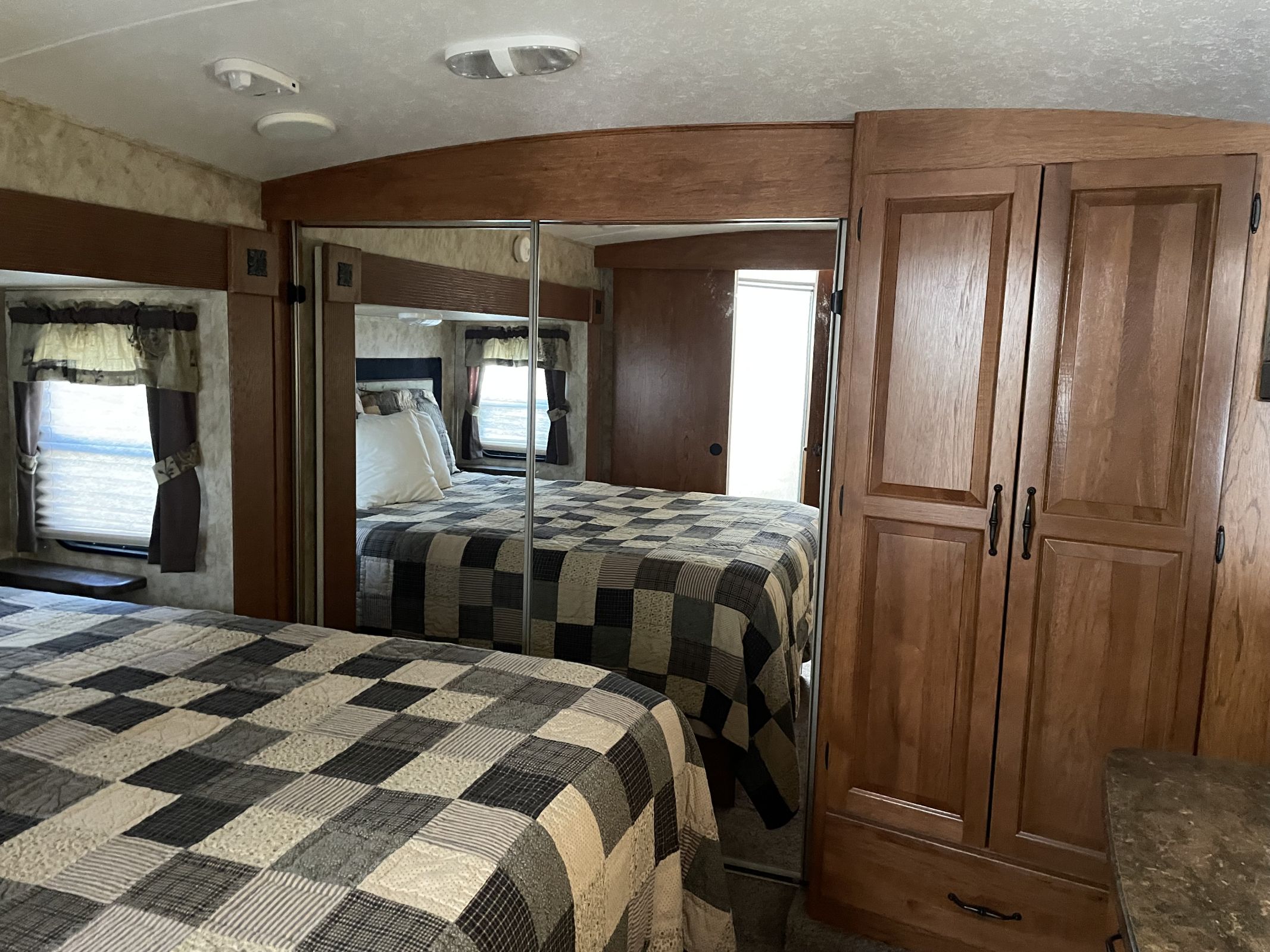 2012 Keystone Montana Mountaineer 358RLT - National Vehicle