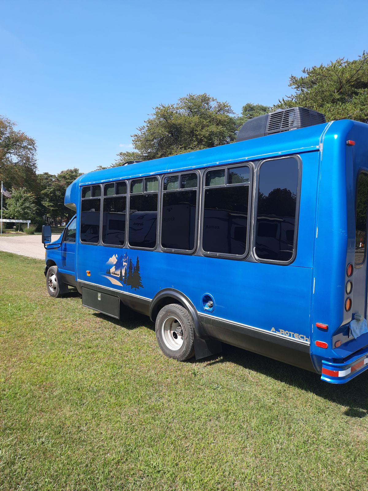 2006 Ford E450 Conversion Shuttle Bus - National Vehicle