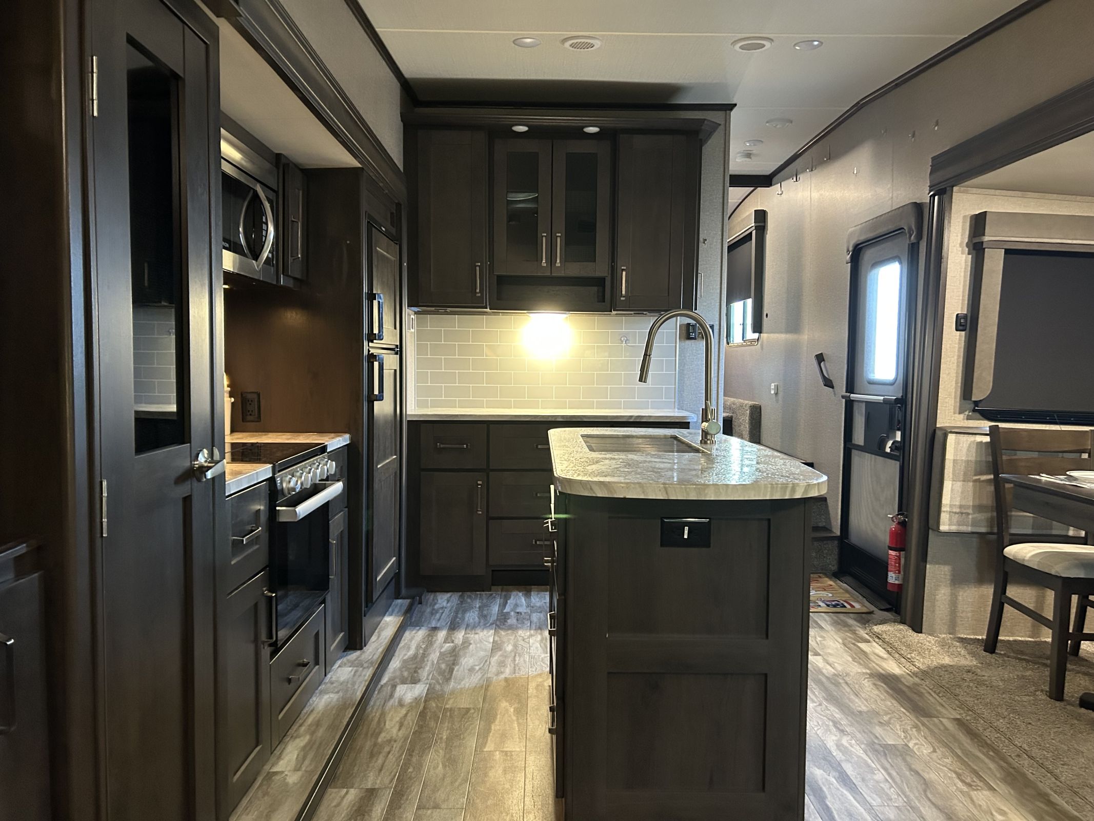 2021 Grand Design Reflection 295RL - National Vehicle