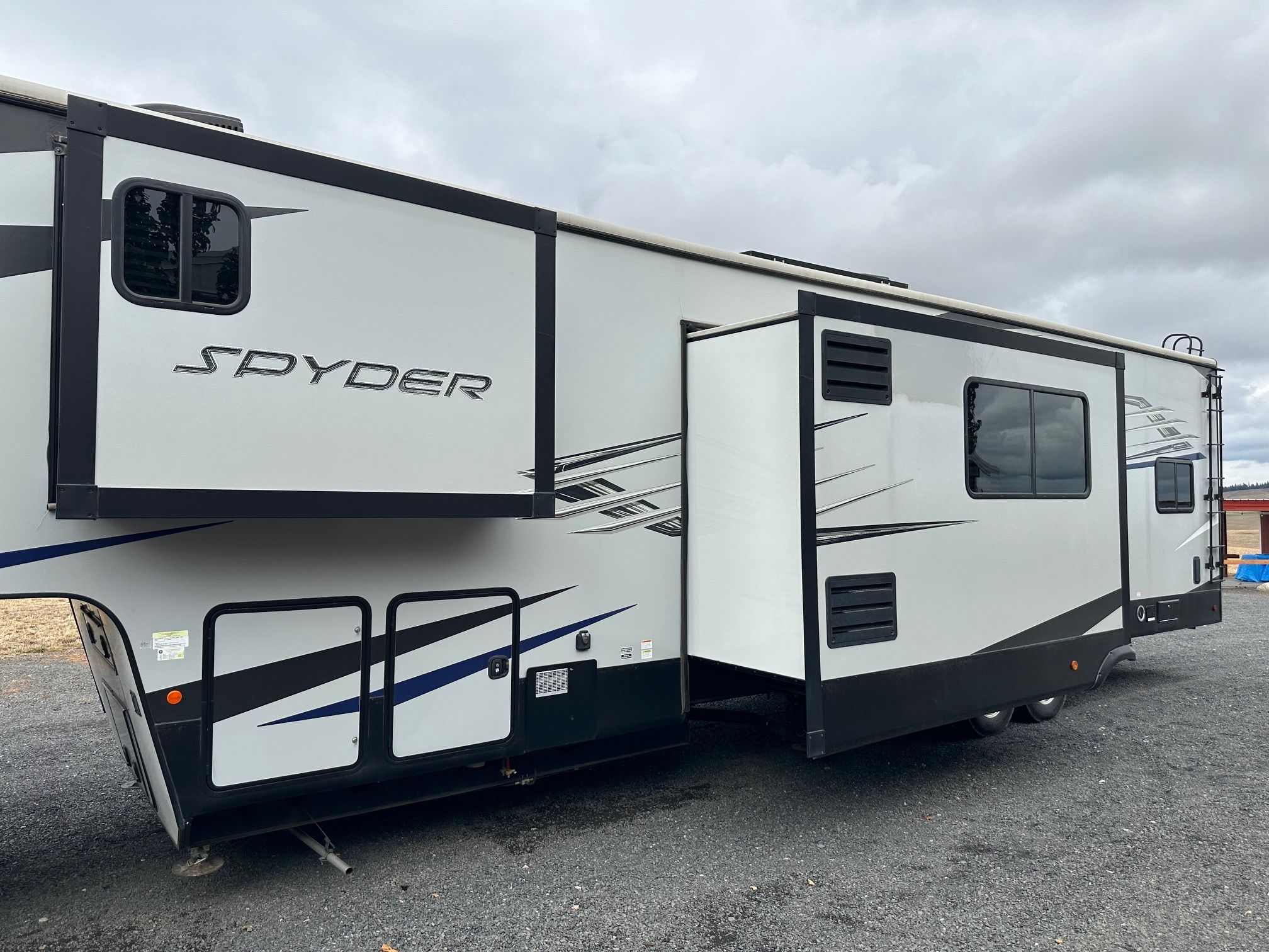 2021 Winnebago Spyder 36GWS - National Vehicle
