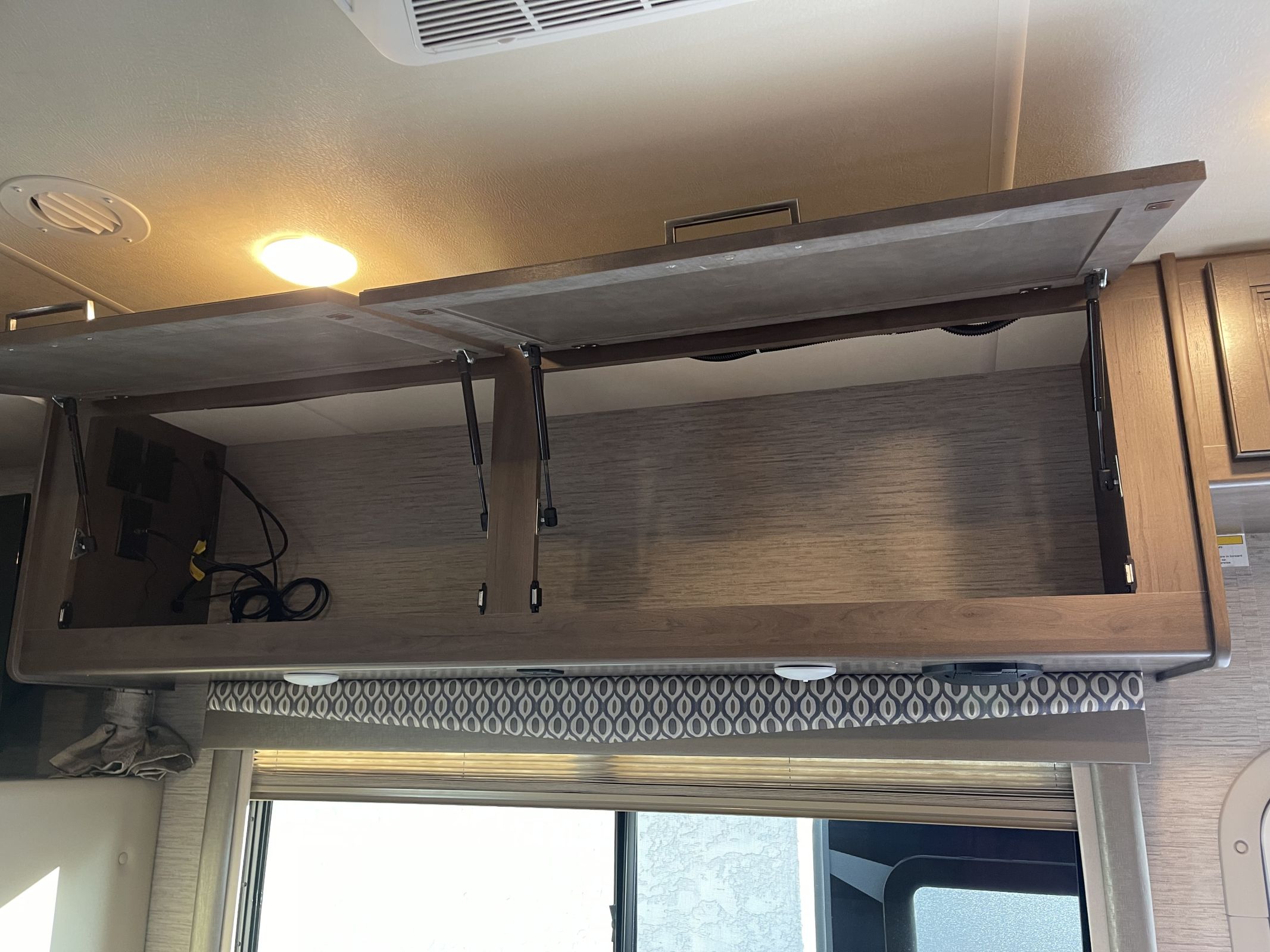 2021 Thor Motor Coach Freedom Elite 27FE - National Vehicle